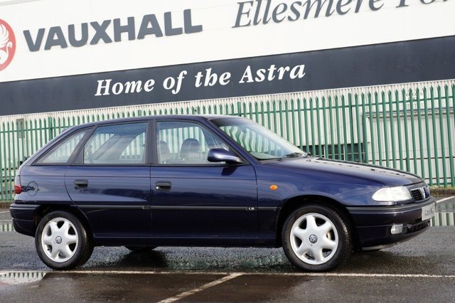 Vauxhall Astra Mk3 (1991 – 1998) Review | Honest John