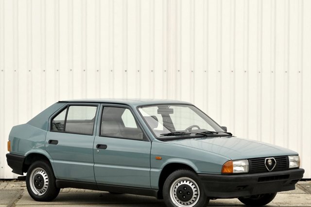 Alfa Romeo Alfa 33 (1983 – 1994) Review | Honest John