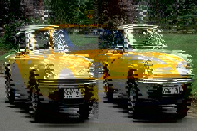 Triumph Spitfire (1962 – 1980) Review | Honest John