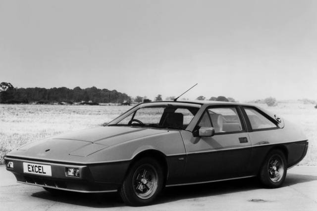 Lotus Excel (1982 – 1992) Review | Honest John