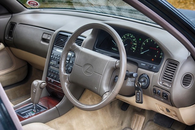 Lexus LS400 (1989 – 1994) Review | Honest John
