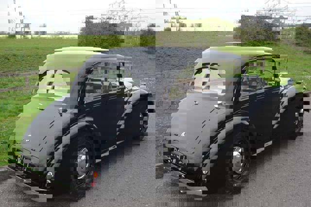 AC AC 2-litre DHC and Buckland (1285 – 1947) Review | Honest John